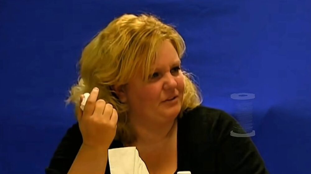 Vrouw vertelt per ongeluk iets wat alleen de moordenaar kon weten